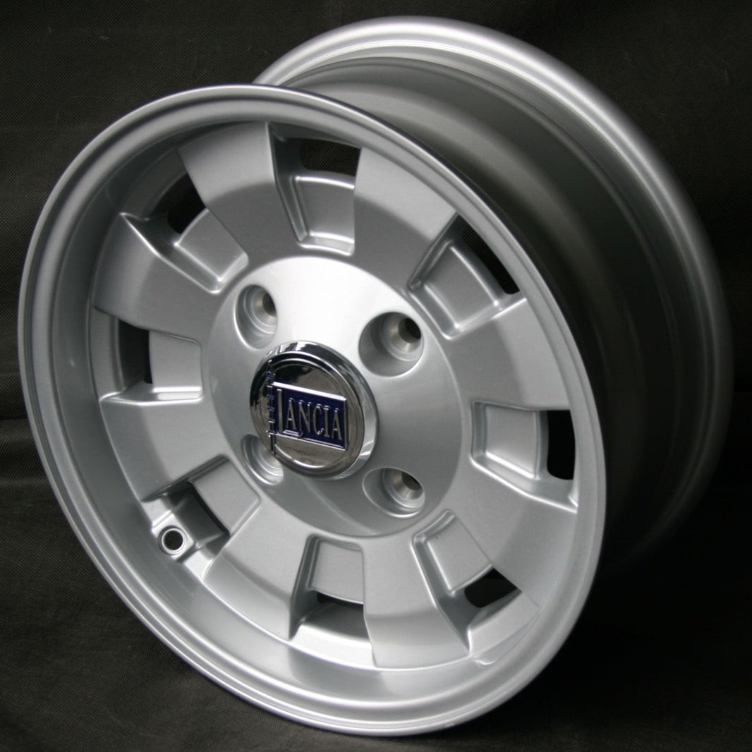 Iconic Alloys - Retro, Classic & Race Wheels
