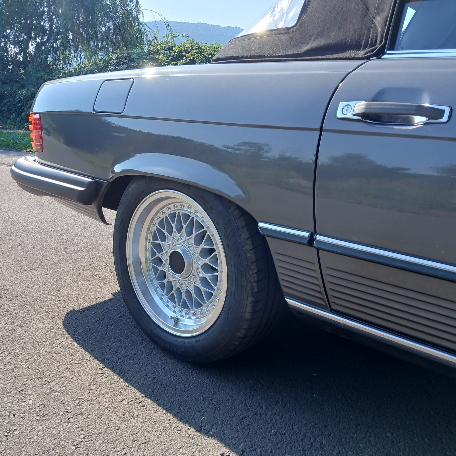 Iconic Alloys - Retro, Classic & Race Wheels